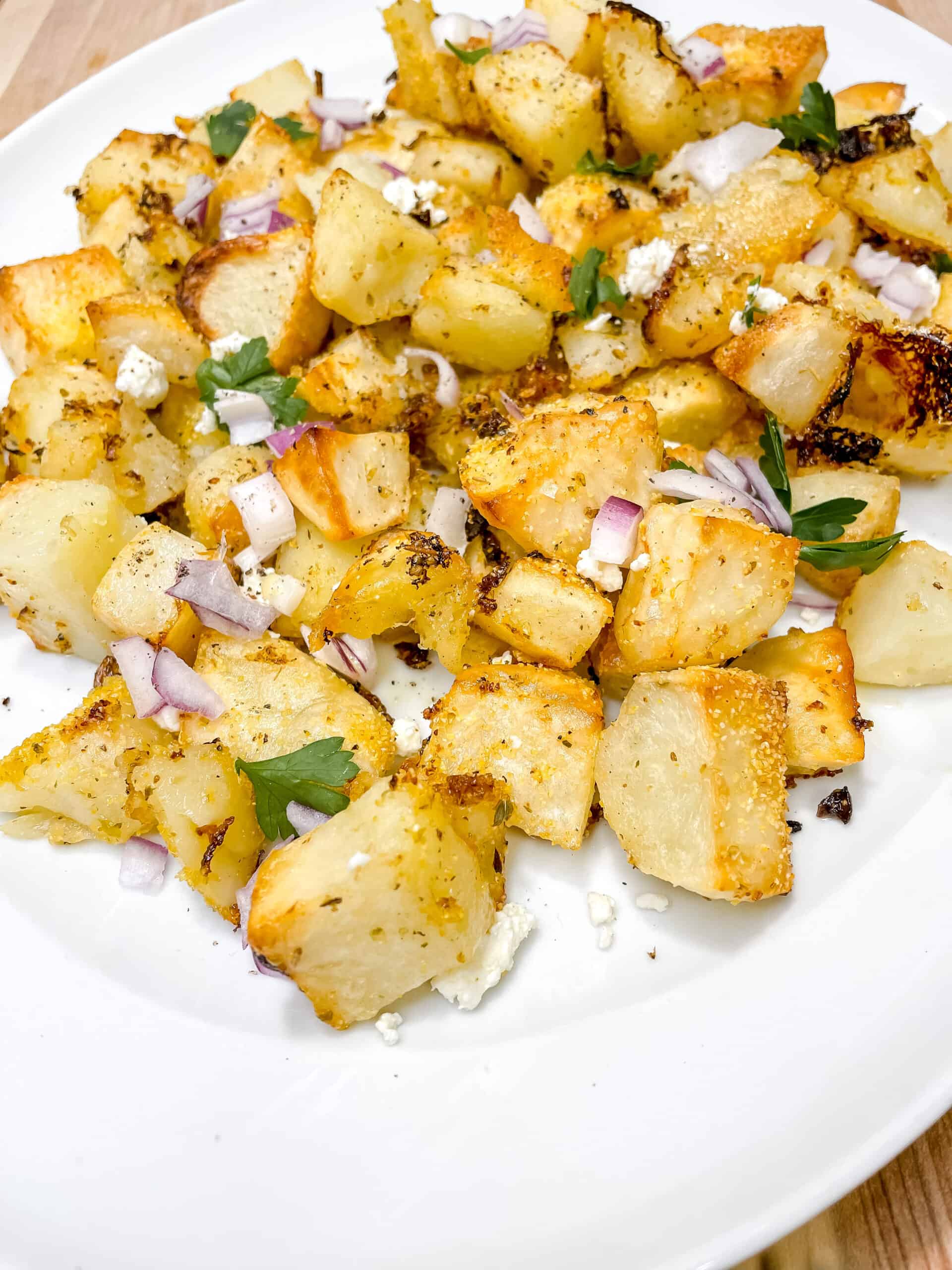Crispy Greek Potatoes - Aqueena The Kitchen